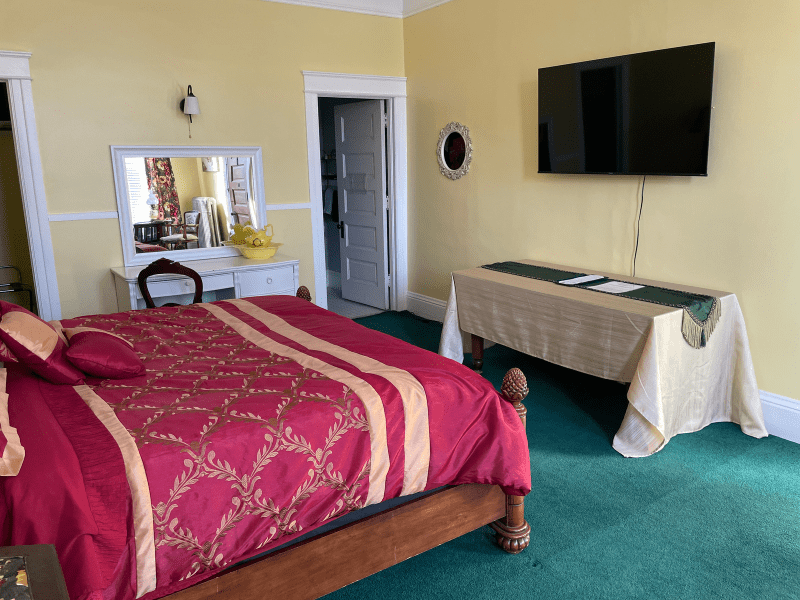 The Clinton Inn - A Boutique Historic Hotel in Southeast Michigan