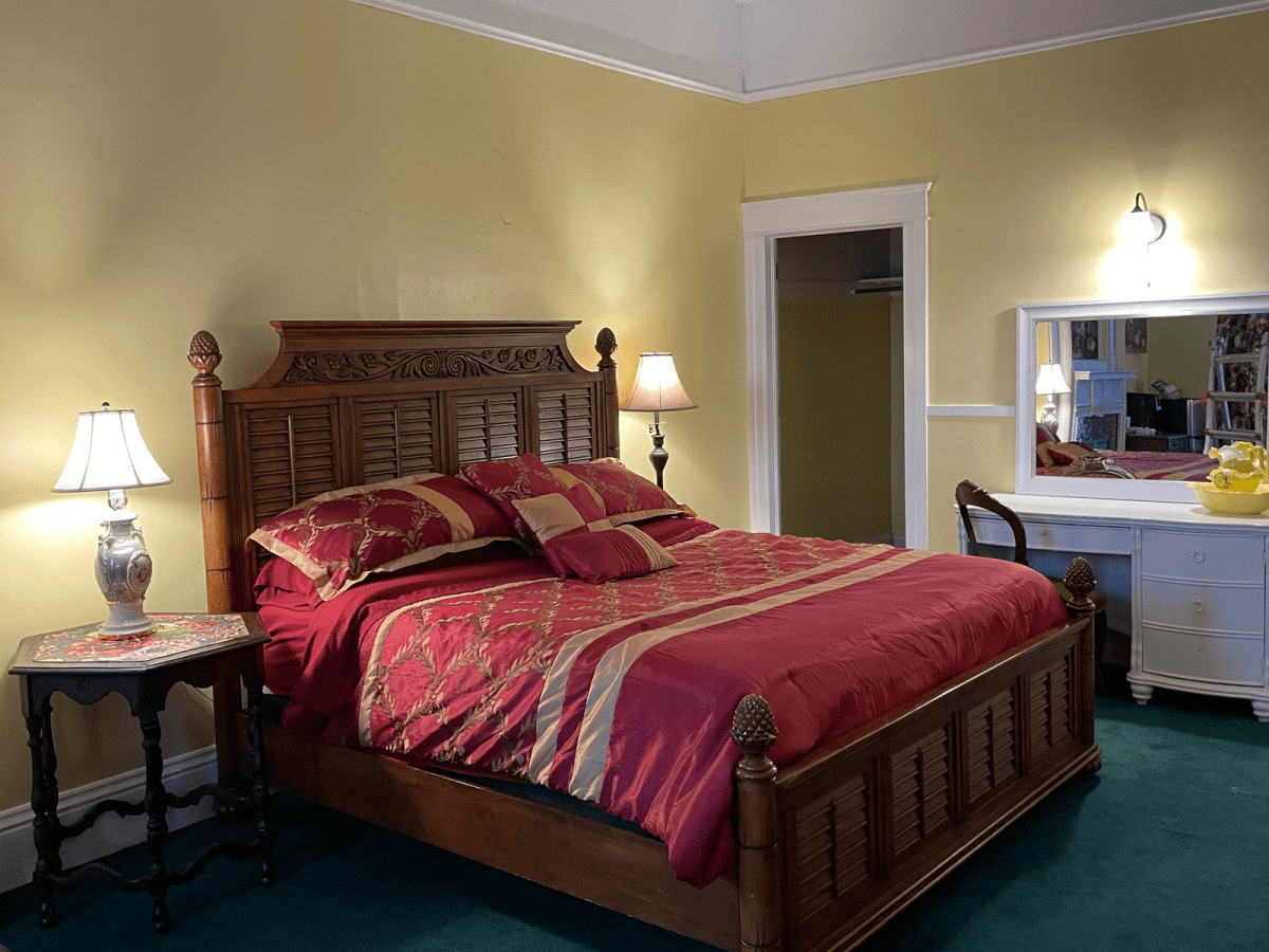 Hotel – The Clinton Inn | Wedding & Event Center | Lodging | Since 1901